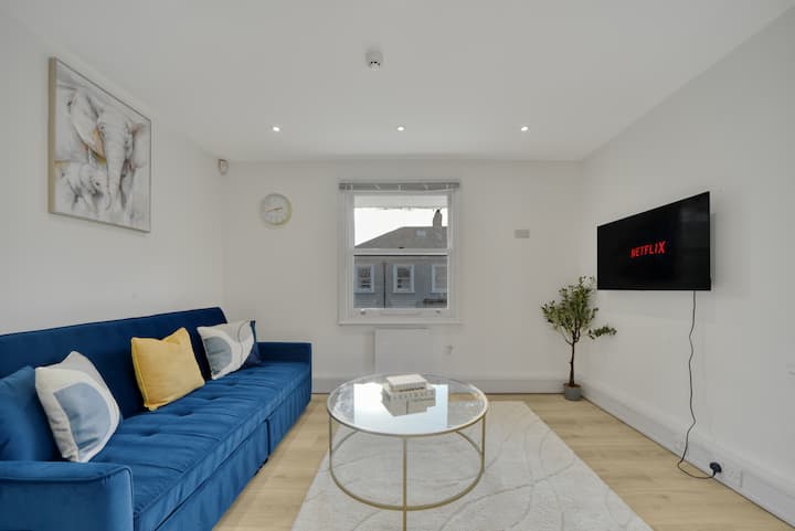The Quiet Escape | Free Parking | Fasttrain London - Bromley