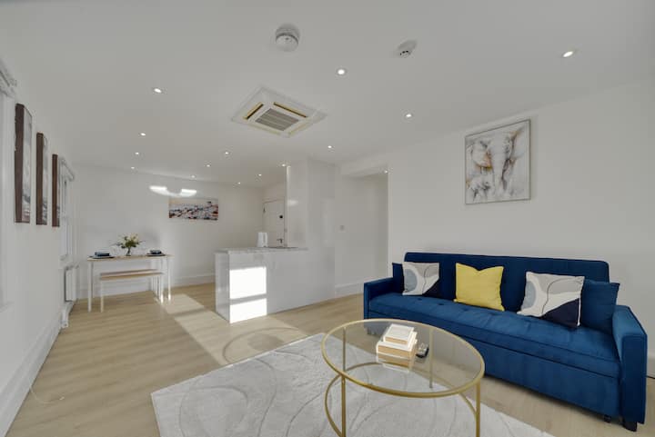 1br Sleeps 4| Free Parking | Near To Bromley South - Bromley