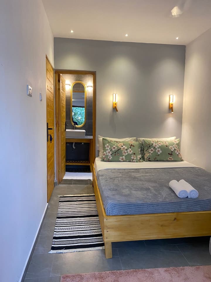 Seaglass Room - Mombasa