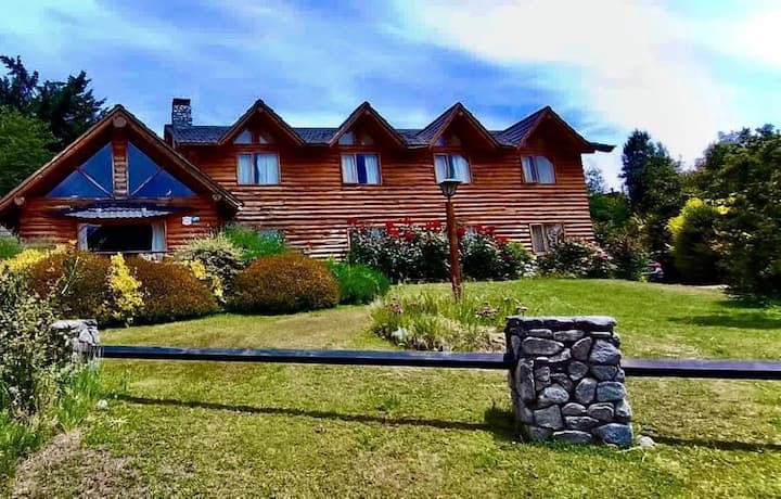 Hostería Fullhouse Epulaufquen Villa La Angostura - Villa La Angostura