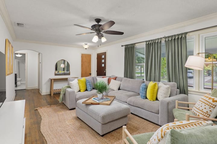Mins To Dt/beach! Hot Tub/putting Green/comfy Beds - St. Augustine, FL