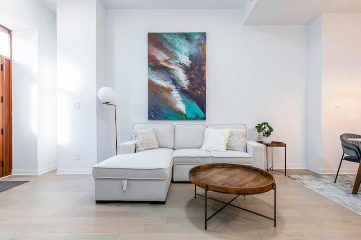 Stylish & Central Montreal House • Free Parking - Montreal
