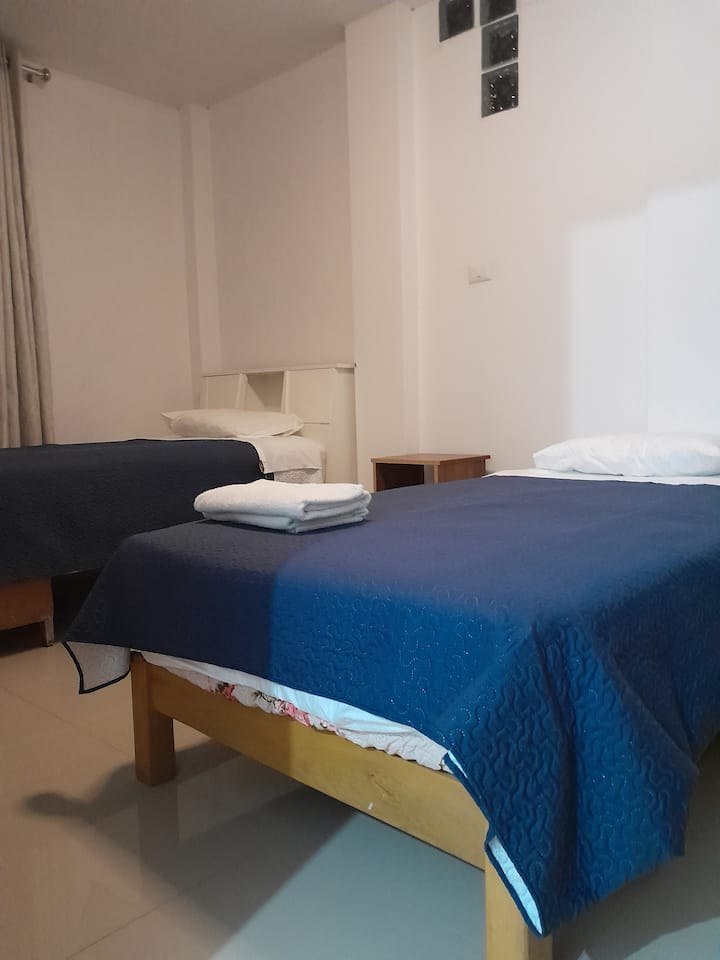 Habitación Dos Camas, Cerca Al Centro - Nazca
