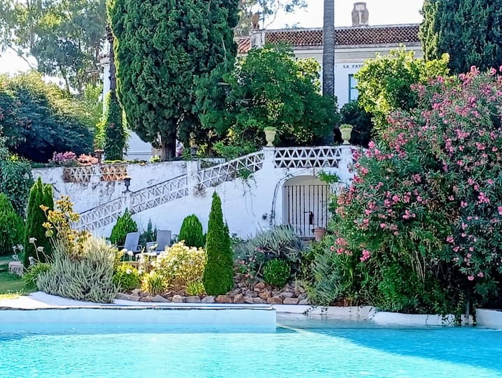 Suite En Cortijo Con Jardín Y Porche Privado - Constantina, España