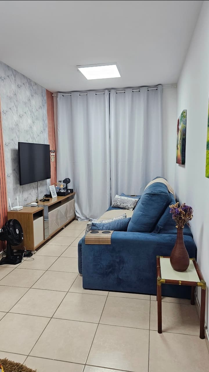 Ap Inteiro 1 Q, Prox. Shop Mestre ÁLvaro C/garagem - Serra