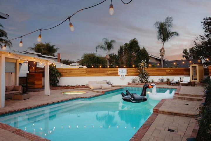 Luxe Disney Villa | Heated Pool, Spa, Golf, Sauna - Brea, CA