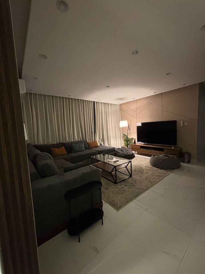 New Furniture, Three Bedrooms Apartment - Dammam