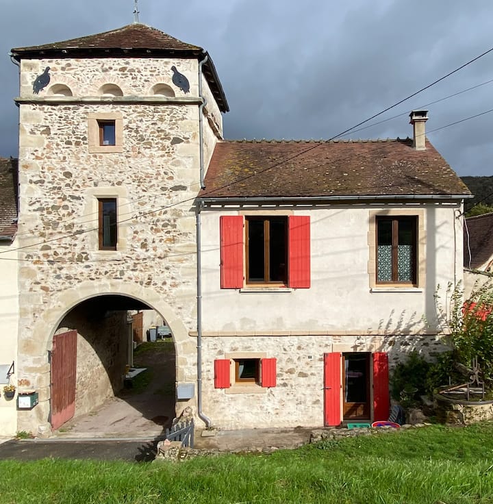 Maison Atypique De 110 M2 Et Pigeonnier à Hérisson - Audes
