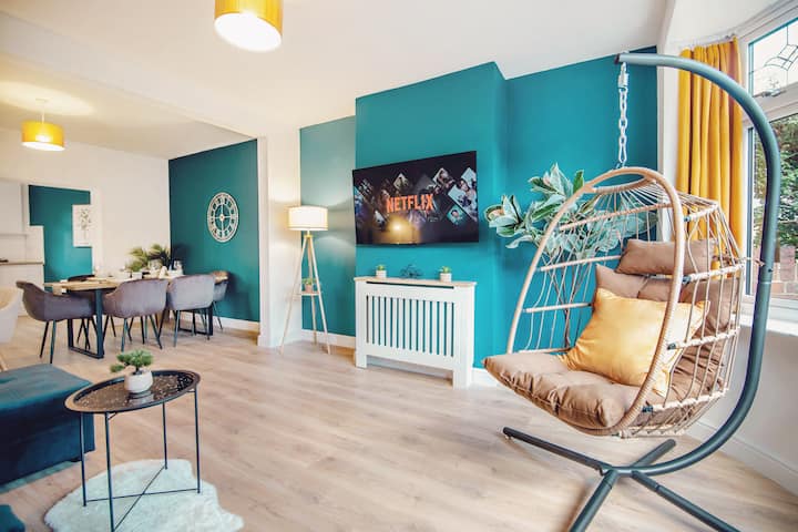 Open Haven Collective | Man Cave | Parking | 10ppl - Sheffield