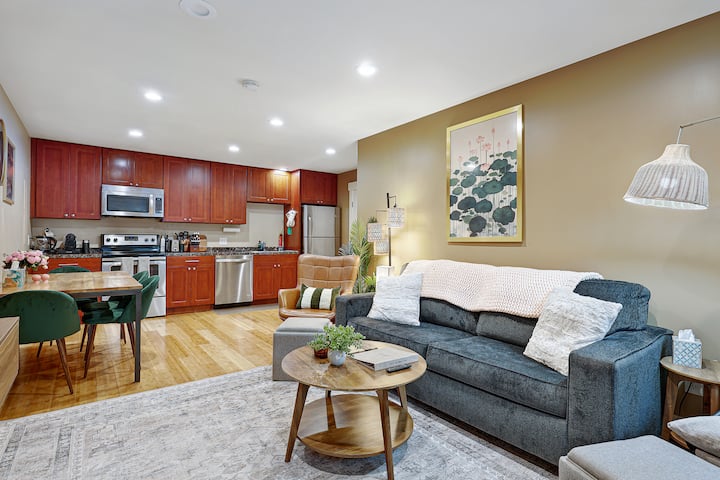 Walkable, Olde Town Issaquah Home_hike/mt. Bike - Issaquah, WA