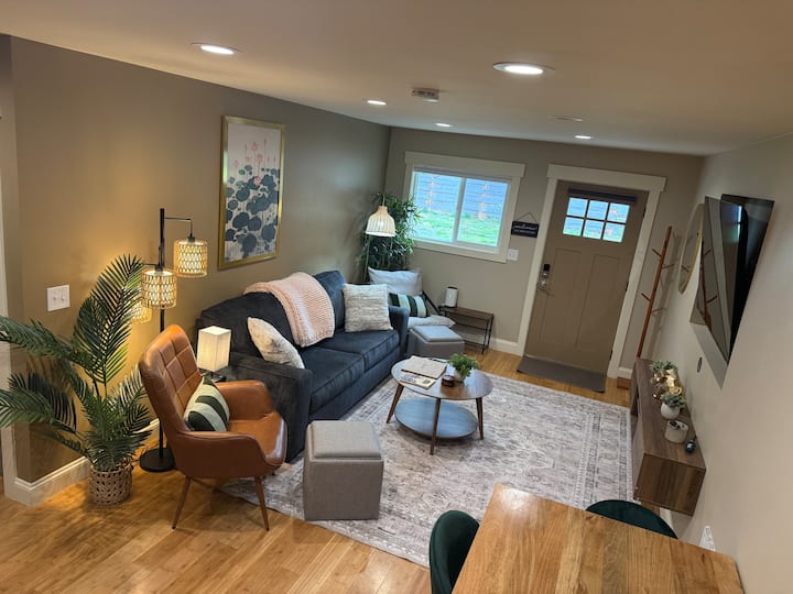 Walkable, Olde Town Issaquah Home_hike/mt. Bike - Issaquah, WA