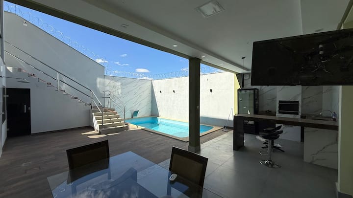 Casa De Alto Padrão Com Piscina E áRea Gormeut! - Montes Claros