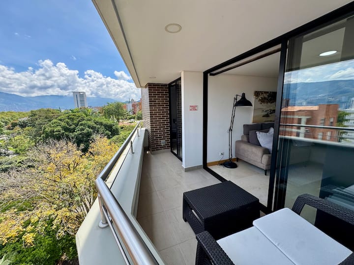 Apartamento En Laureles Con Vista A La Ciudad. - Medellín