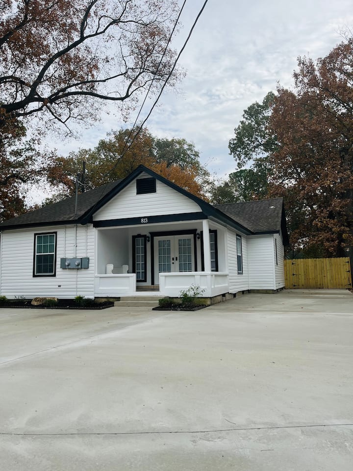 Downtown Modern Manor - Jonesboro, AR