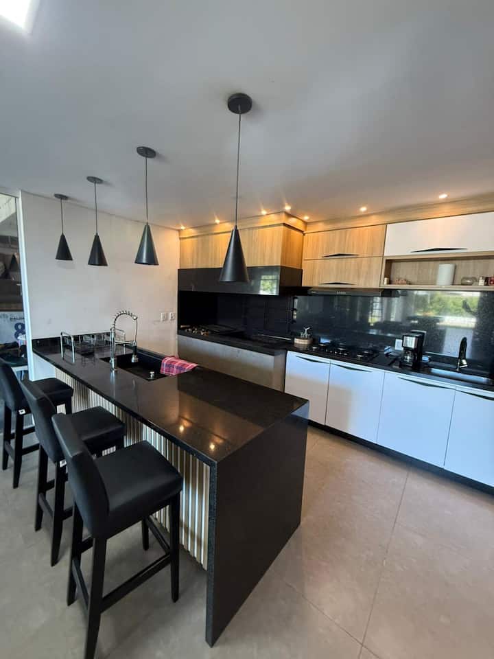 Casa Para Alugar Em Torres, A 7 Minutos Da Praia. - Torres, Brazil