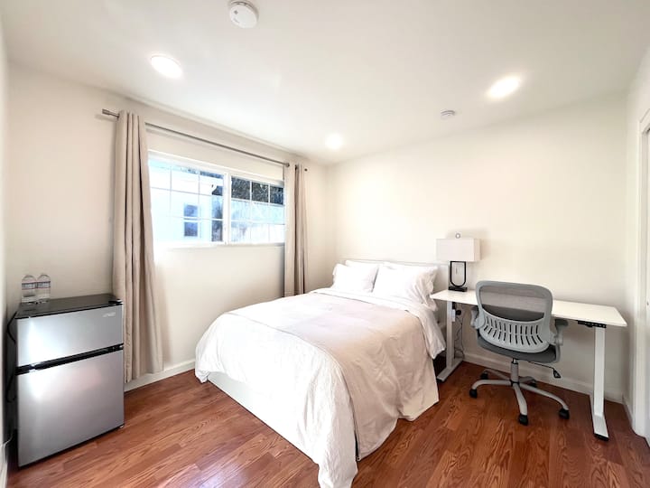 Private Room, Shared Bath | Near Nvidia, Levi Stdm - Santa Clara, CA
