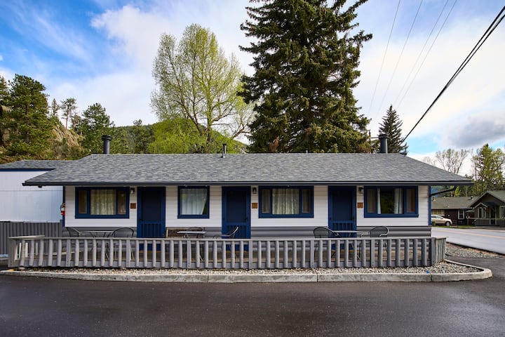 Cozy Cabin Unit Near Downtown With Two Double Beds - Estes Park, CO