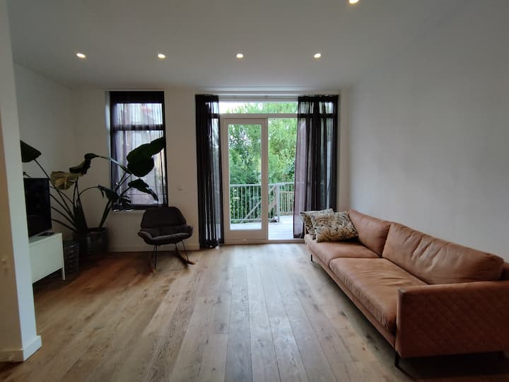 Nice Home In The Centre, Very Safe Area. -