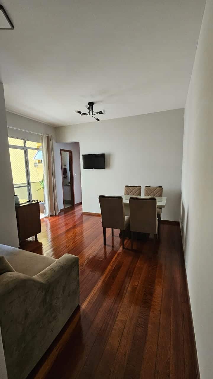 Apartamento De Dois Quartos No Centro De Viçosa - Coimbra