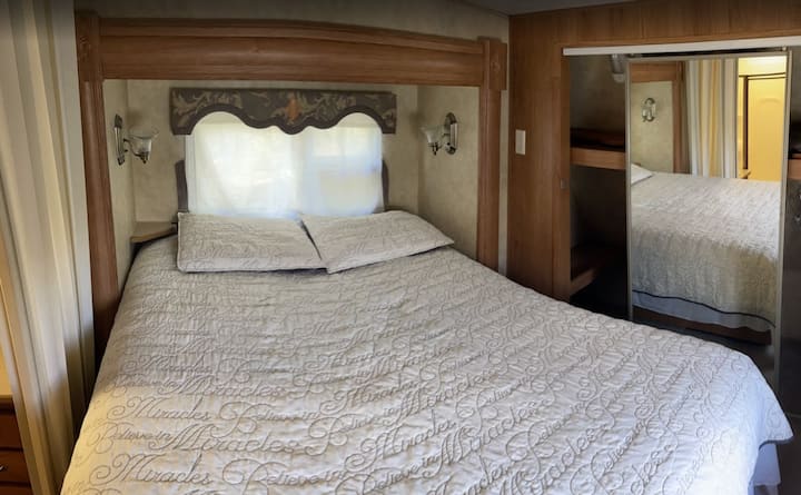 Cozy Rv Stay In Miramar | Peaceful Getaway - Miramar, FL