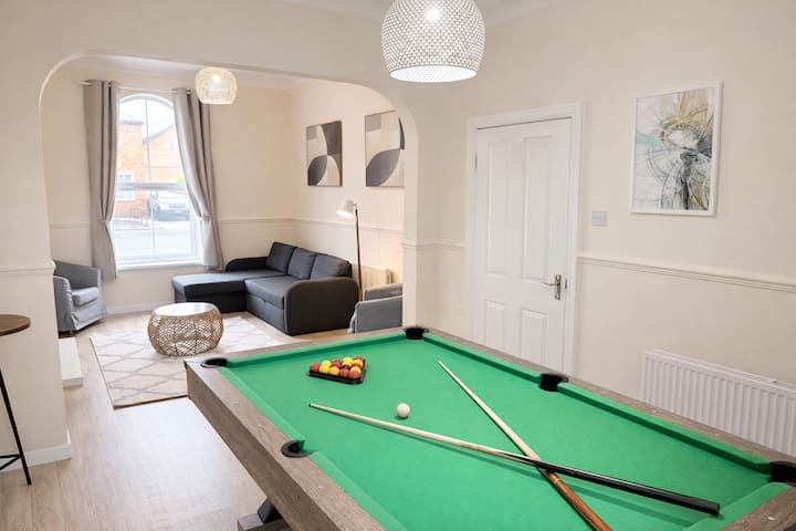 4 Bedroom/8 Beds/wifi/smart Tv/pool Table - Hull