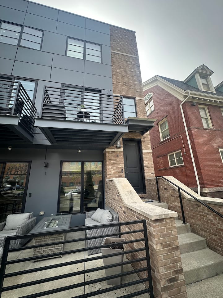 Modern Detroit Townhome, Steps From The Action - Detroit, MI