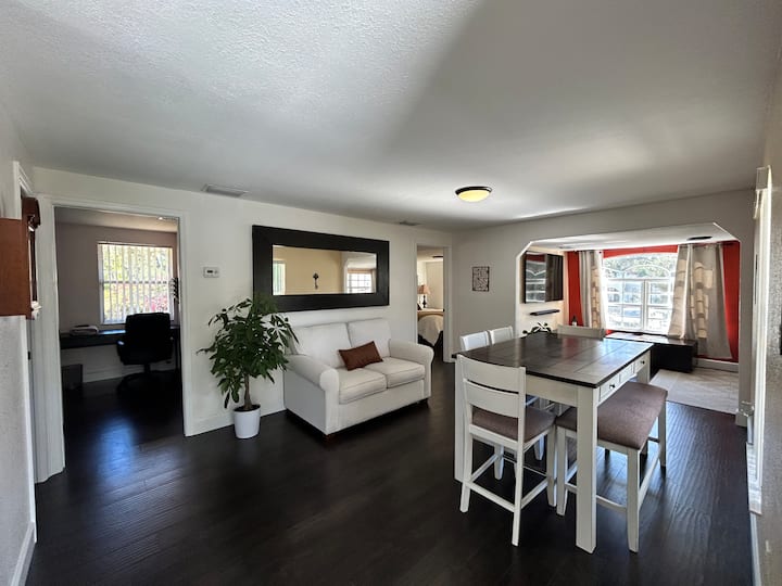 2br Retreat | 8 Mins To Downtown Tampa 12 Mins-tpa - Tampa