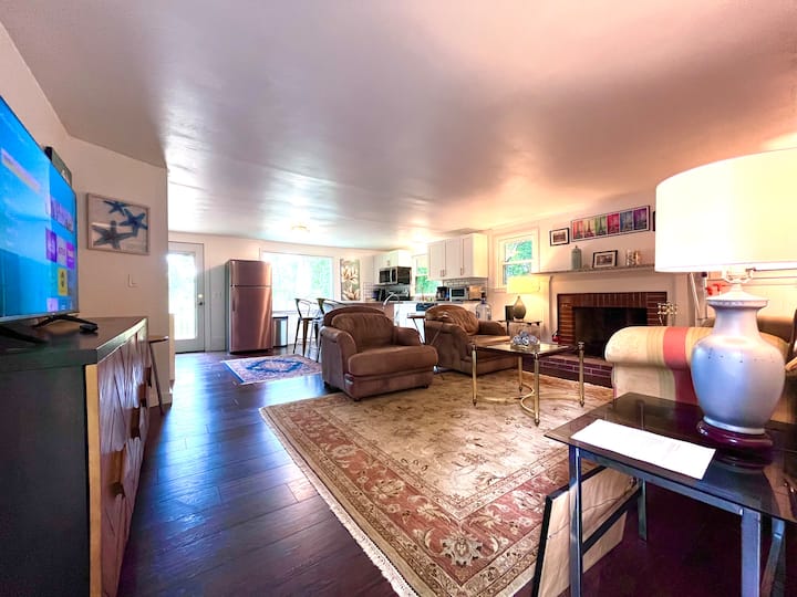 Lakeview Oasis - 3 Br Private House - Middletown, CT
