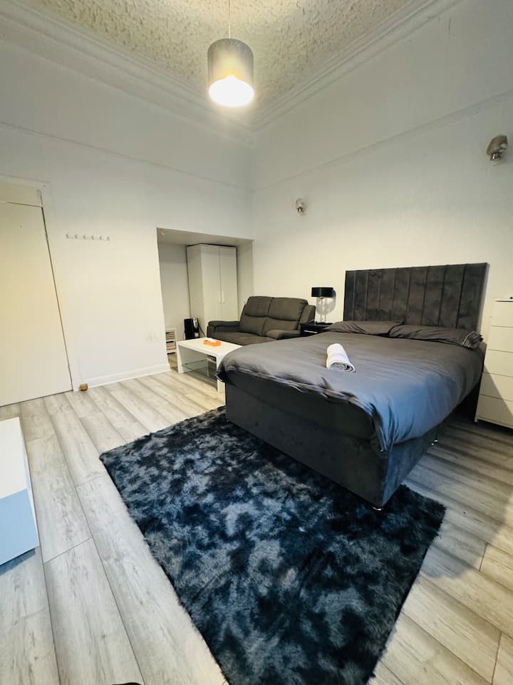 Executive Apartment 2br
Next To Queens Park - Glasgow