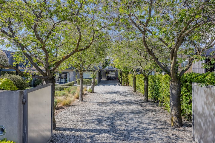 River Walk• Bike Trails• Bikes• Fireplace• & More - Wānaka