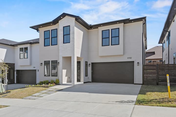 Brand-new Home Near Dfw International Airport - Grapevine, TX