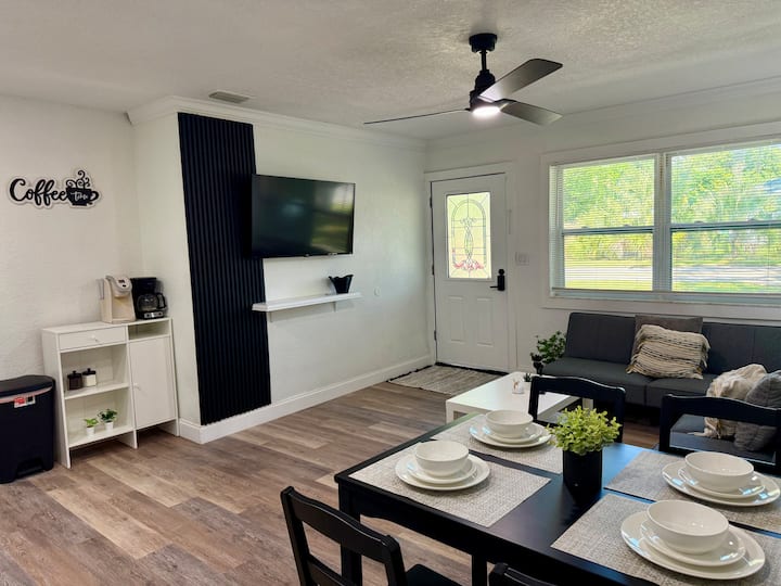 The Ocala Prime Stay | Walk To Hospital/downtown - Ocala, FL