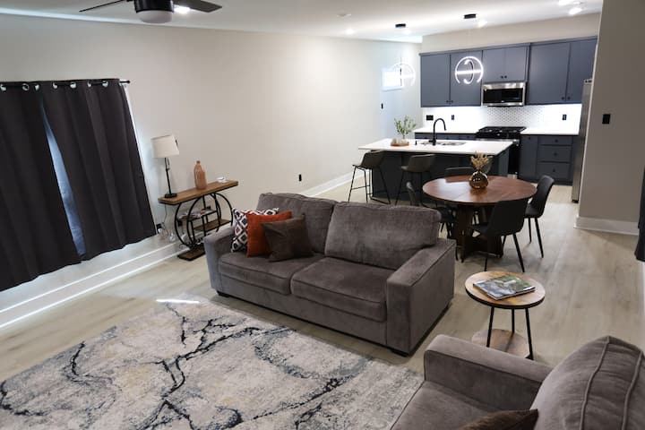 Cozy 3 Bedroom Boho Retreat W/ Downtown Access - Little Rock, AR