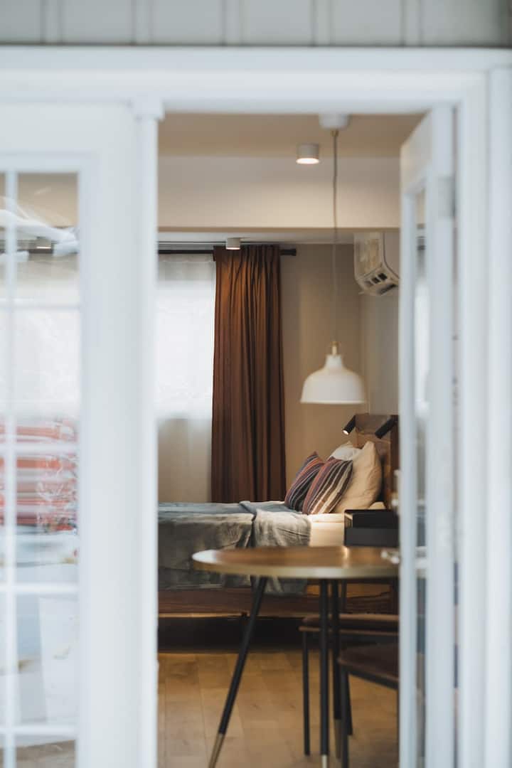 Modern Studio Retreat - Guelph