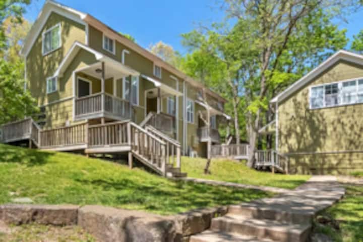 On Razorback Trail! Walk To Dickson, Stadium &Uark - Fayetteville, AR