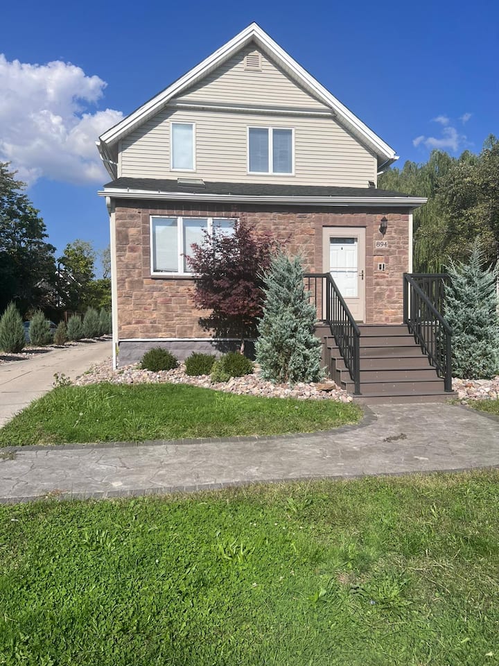 Modern Full Home In The Heart Of Buffalo - Buffalo, NY