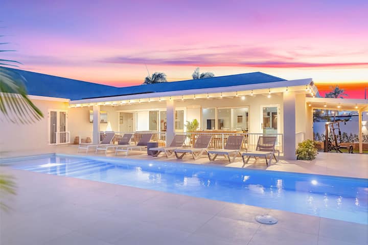 Dream 4brvilla~large Pool~close2beach~bbq~golf~gym - Aruba