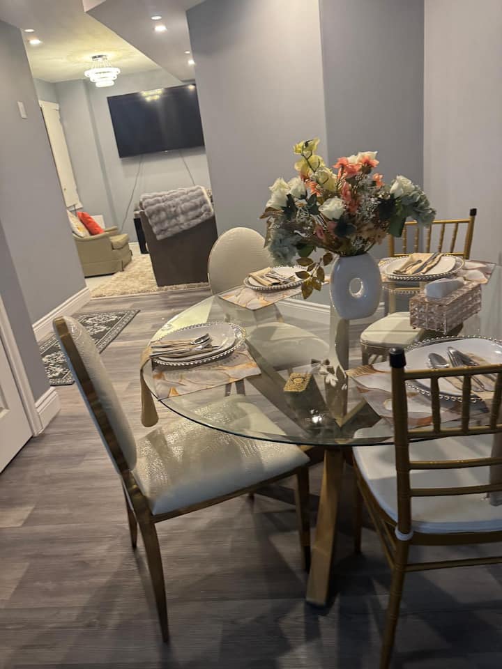 Spacious 2br Basement W/private Entry & Parking - Dorchester