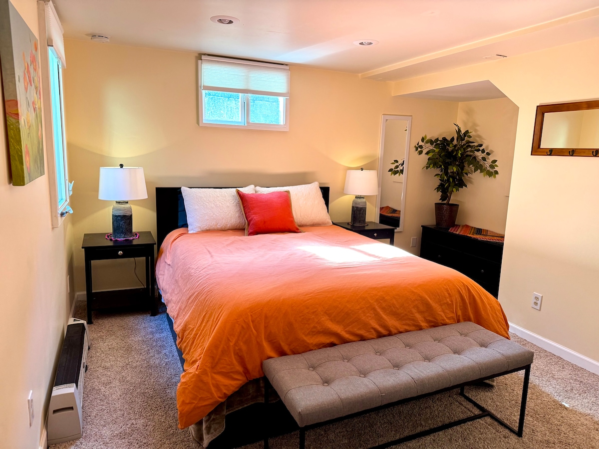 Well-lit Basement Apartment near Univ. of Portland - Flats for Rent in ...