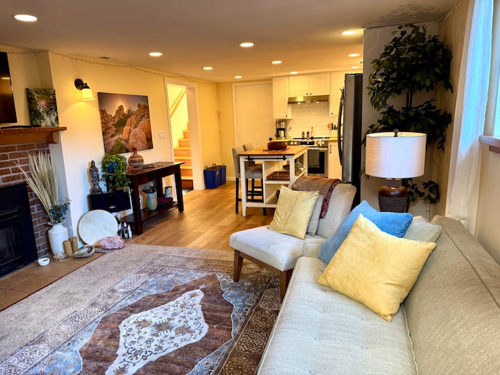 Well-lit Basement Apartment Near Univ. Of Portland - Vancouver, WA