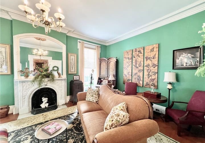 Merriam Family Suite - The Belvedere Inn - Oswego, NY