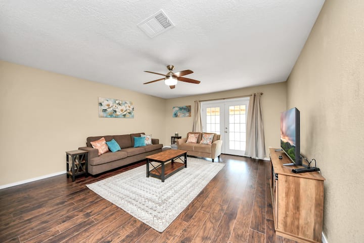 Clean 3br Home, In Houston Near Hobby, Comfy Beds. - Houston, TX