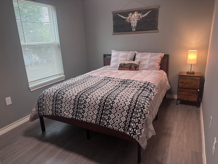 Gated 2br Downtown - Central Near Worksites - Brownsville, TX