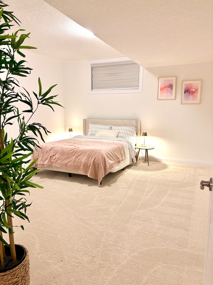 Bright Smart Suite | 2br | Wi-fi | Coffee Bar | Tv - Kitchener