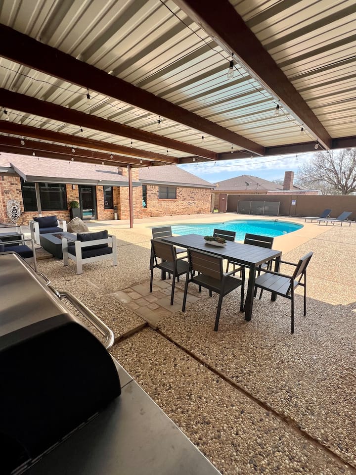 Midland Luxe•pool•peloton• Workspace•game Room - Midland, TX