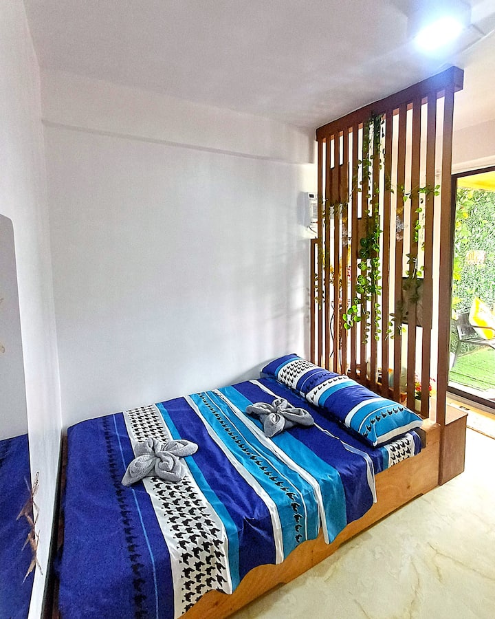 Mal-jays' Place - R3 - Badian