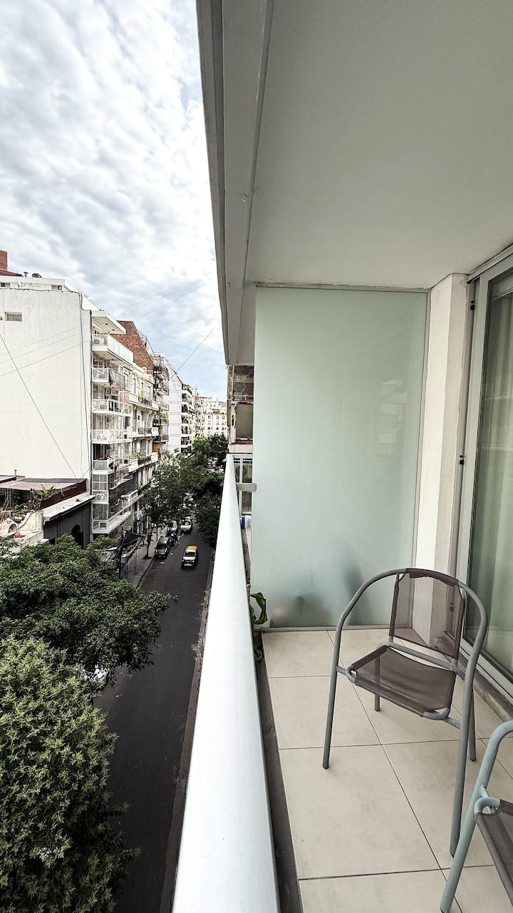 Modern And Bright Studio In Recoleta With Balcony - Buenos Aires