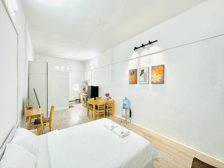 Cozy 203 • Full Furnished • 3’ Walk To Bùi Viện - Ho Chi Minh City