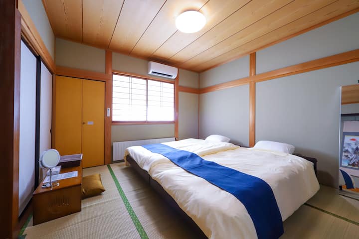 【最大9名】長野駅11分・ホクト文化ホール徒歩3分｜畳にベッドの寝室3室｜169㎡一棟貸切｜駐車5台 - Nagano