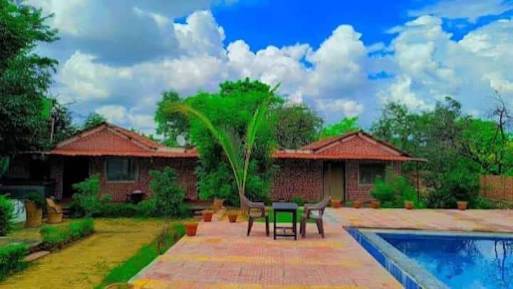 Blue Tree Resort With Swimming Pool And Garden - Pushkar
